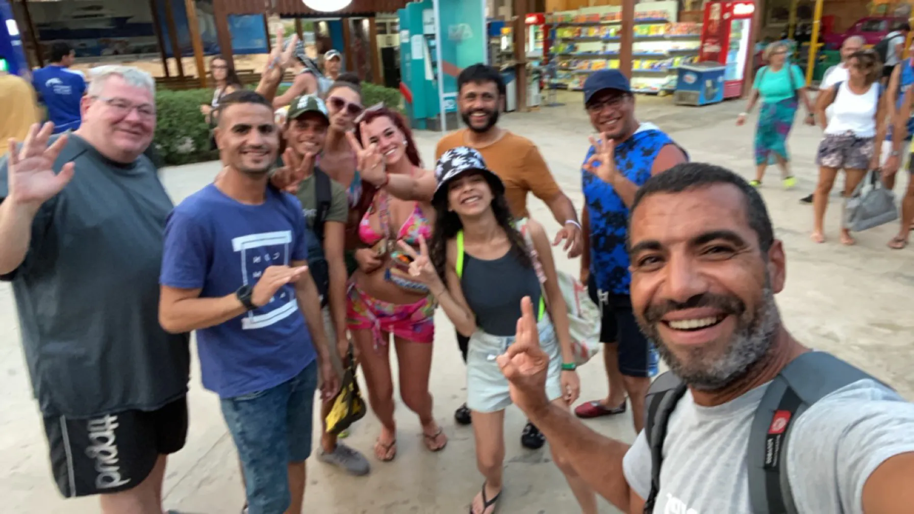 Tours by locals | Meet your local guide with showaround.com