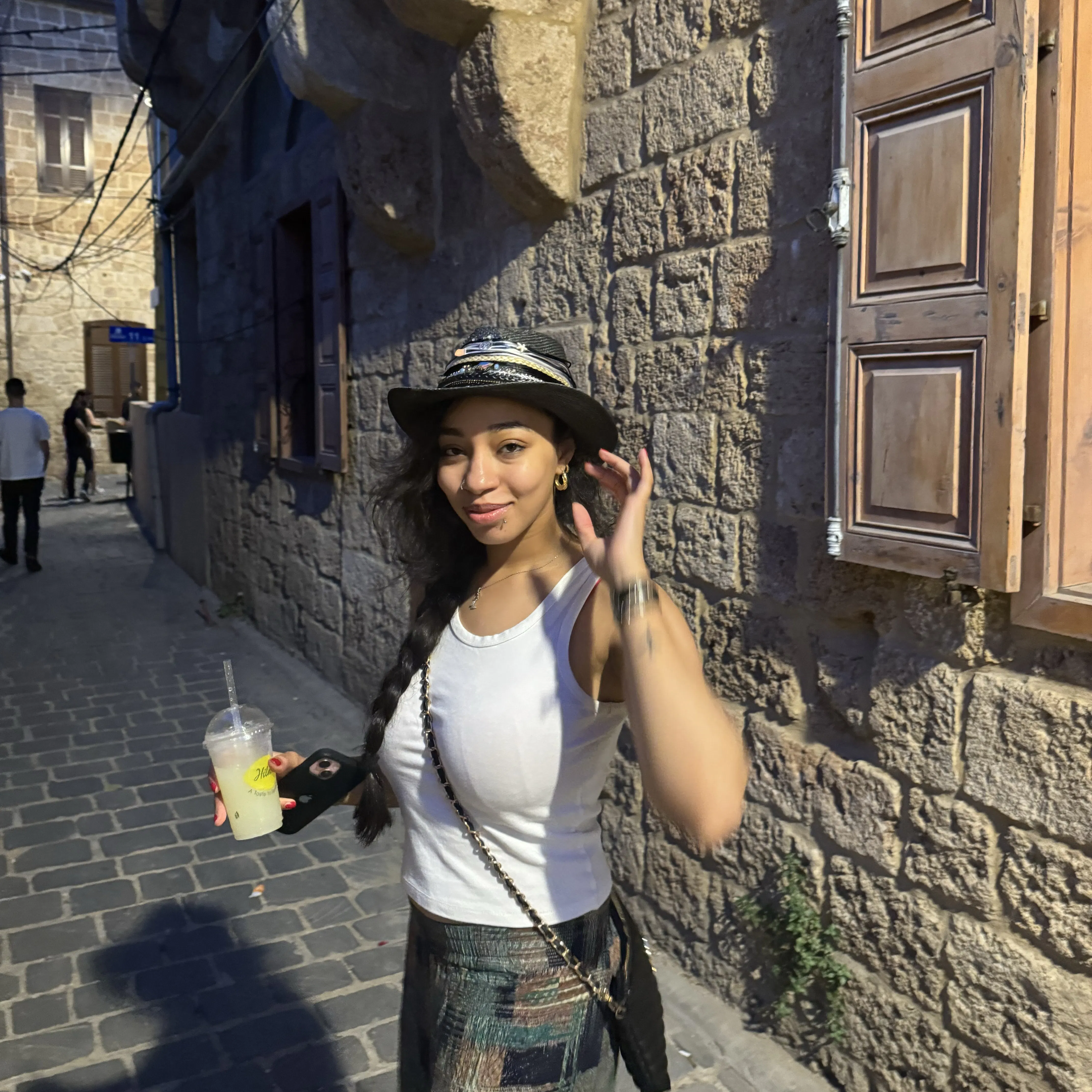 Tours by locals | Meet your local guide with showaround.com